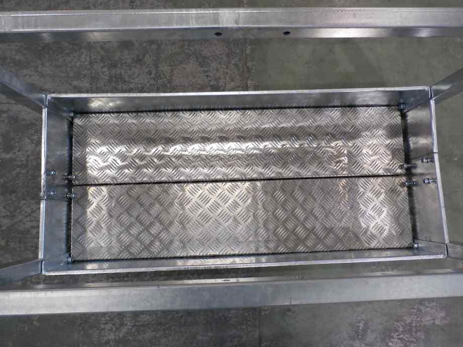 Manhole BASIC Suspended Scaffolding | Accesus Suspended Scaffoldings