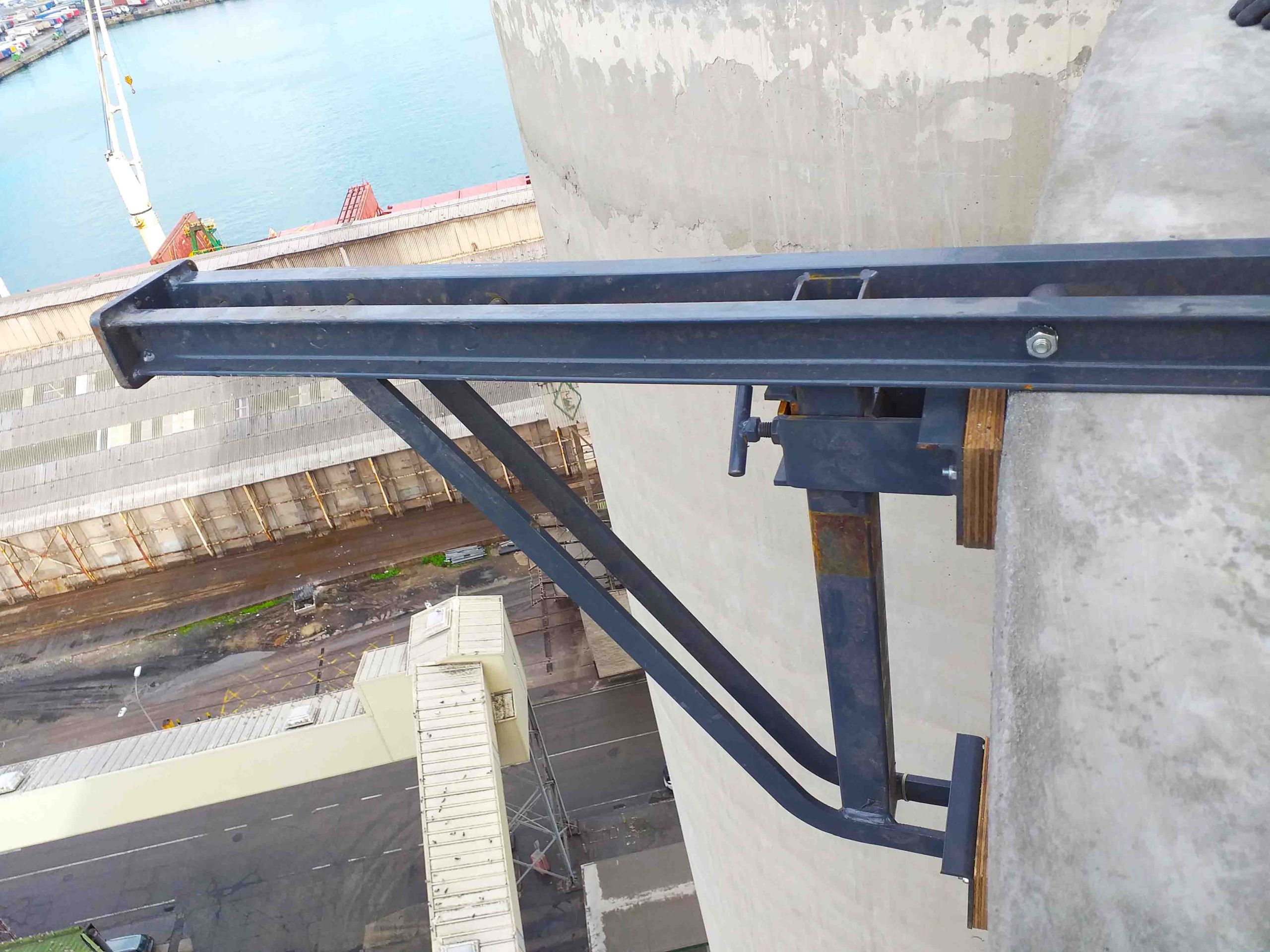 Parapet clamp | Equipos para elevación de personas