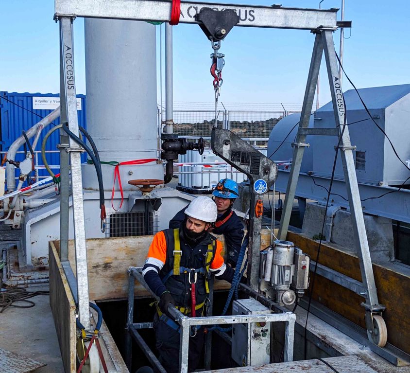 Accesus | Suspended Platforms | Custom Projects | PPE and Safety